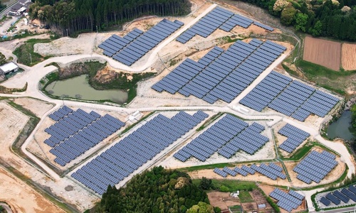 Japan is building solar farms on abandoned golf courses! | 1 Million Women